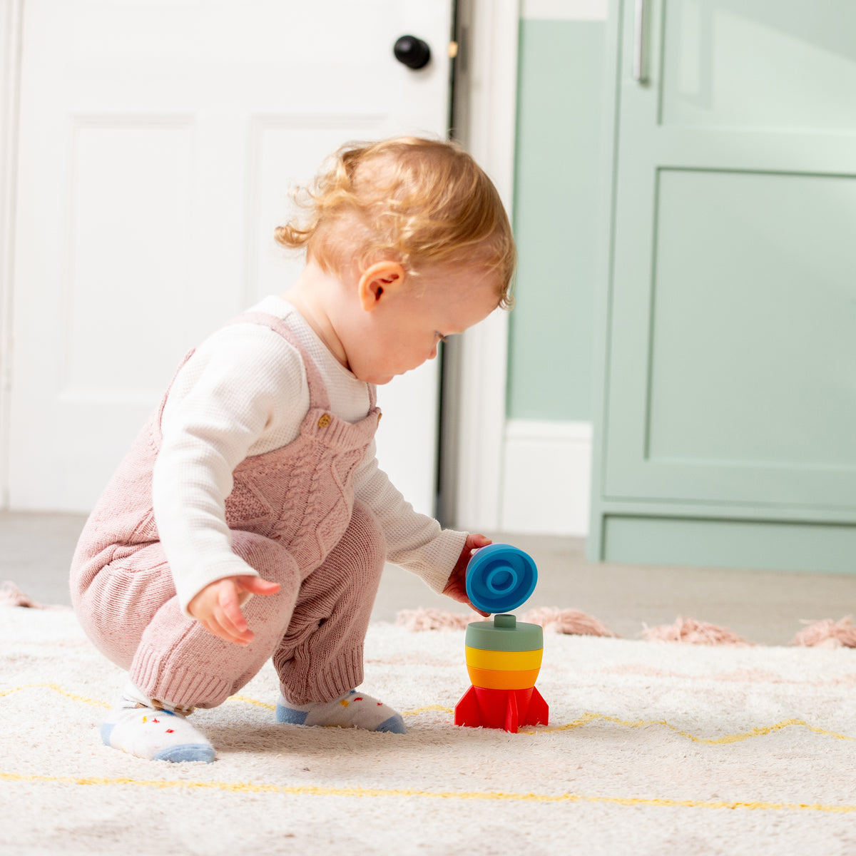 SiliSoft® Rocket Stacker (Rainbow) – tickit®